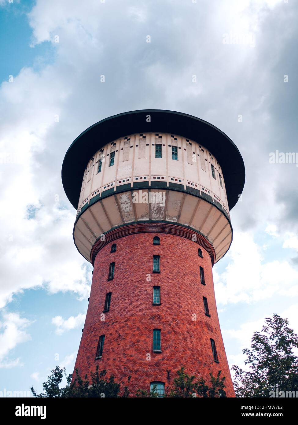 Petite tour ronde en brique Banque de photographies et d’images à haute ...