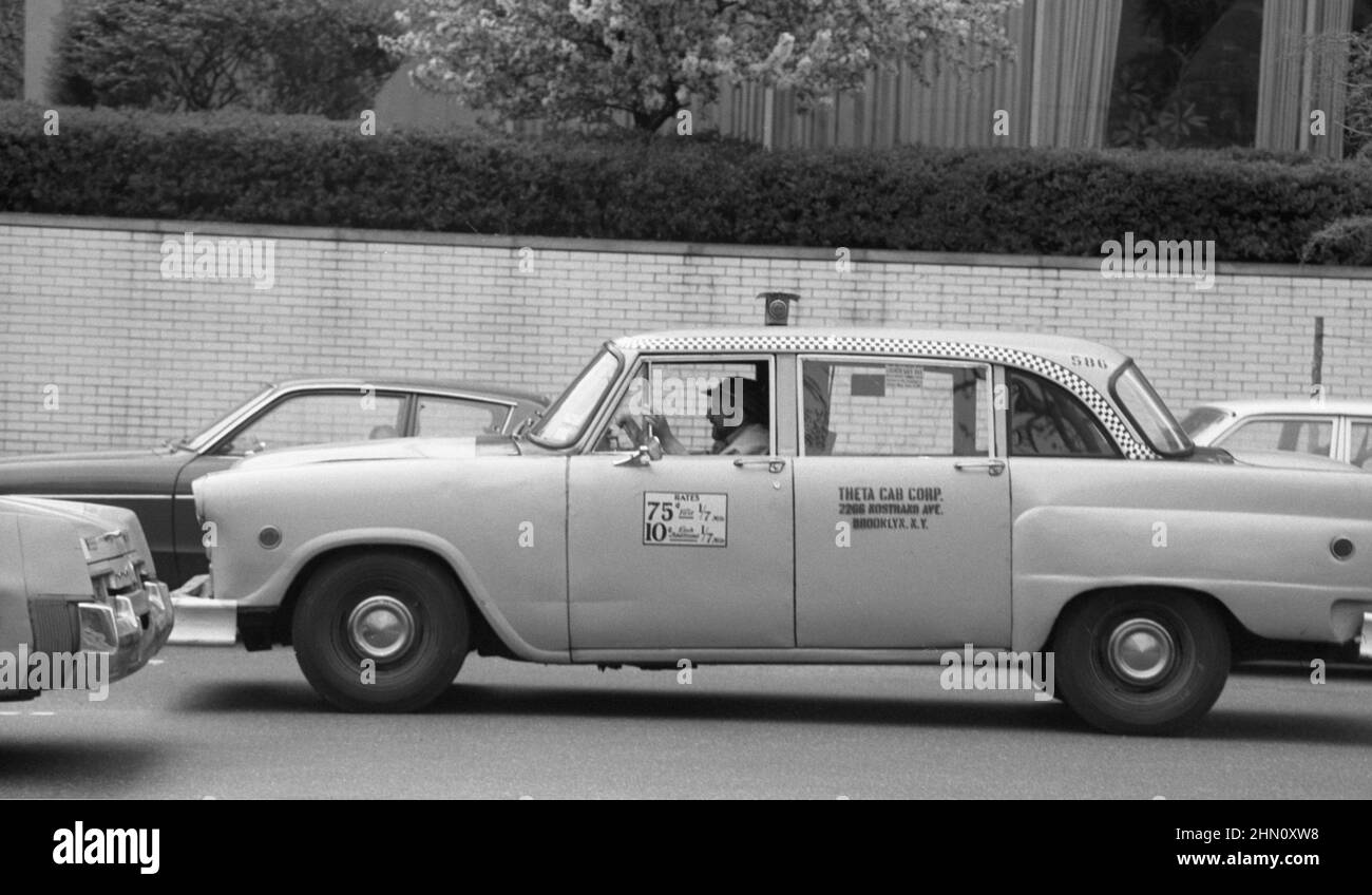 New york taxi 1970s Banque de photographies et d’images à haute ...