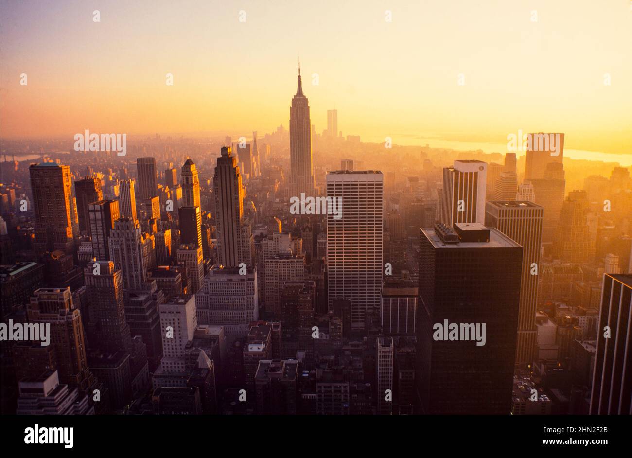 L'Empire State Building et les tours du commerce mondial comme scène ...