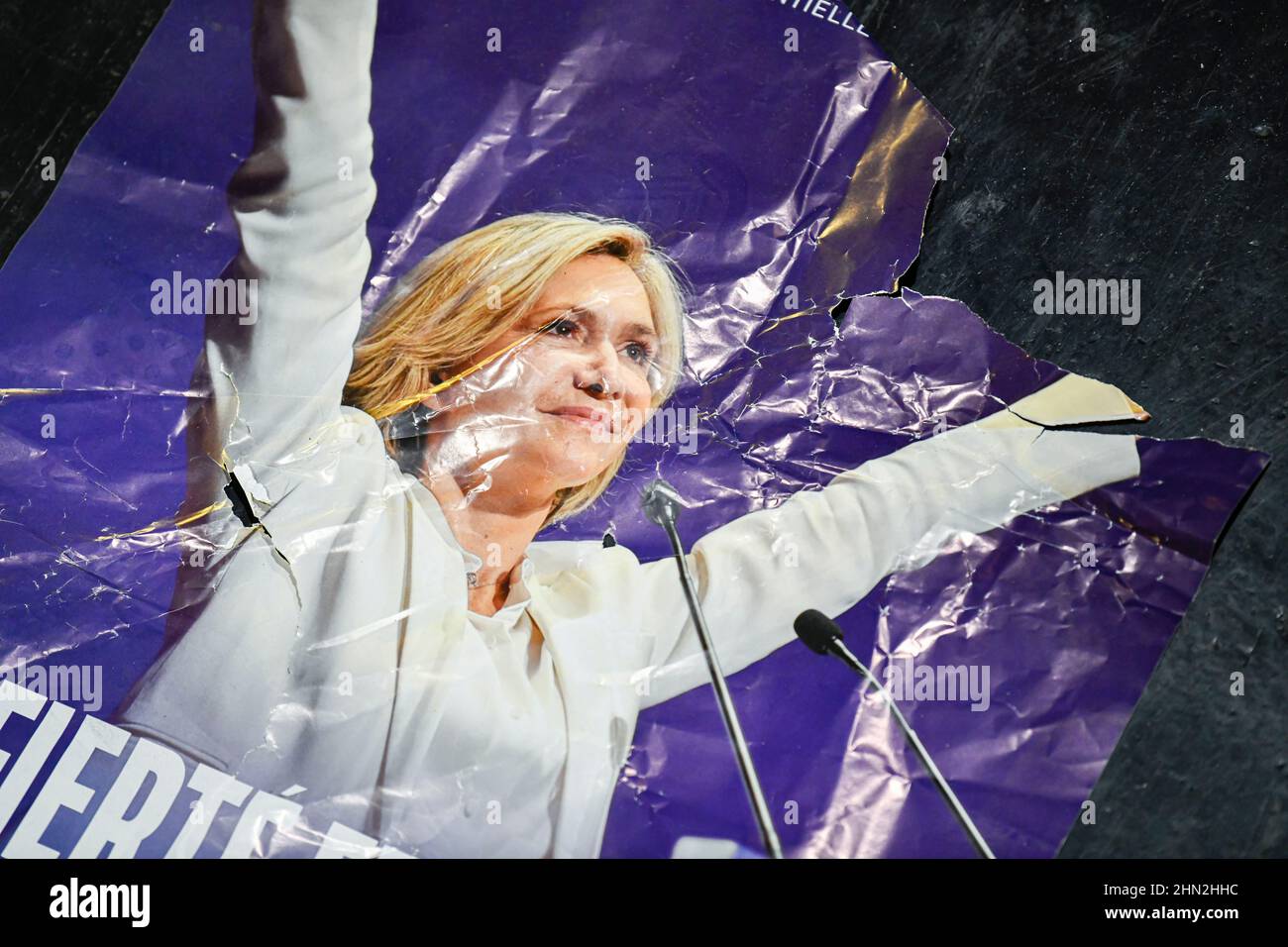 Paris, France. 13th févr. 2022. L'affiche de campagne du parti ...