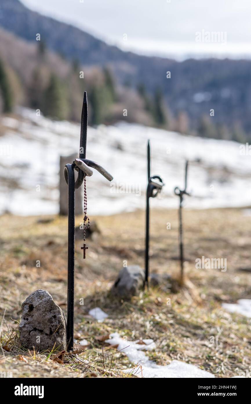 Metal spear Banque de photographies et d’images à haute résolution - Alamy