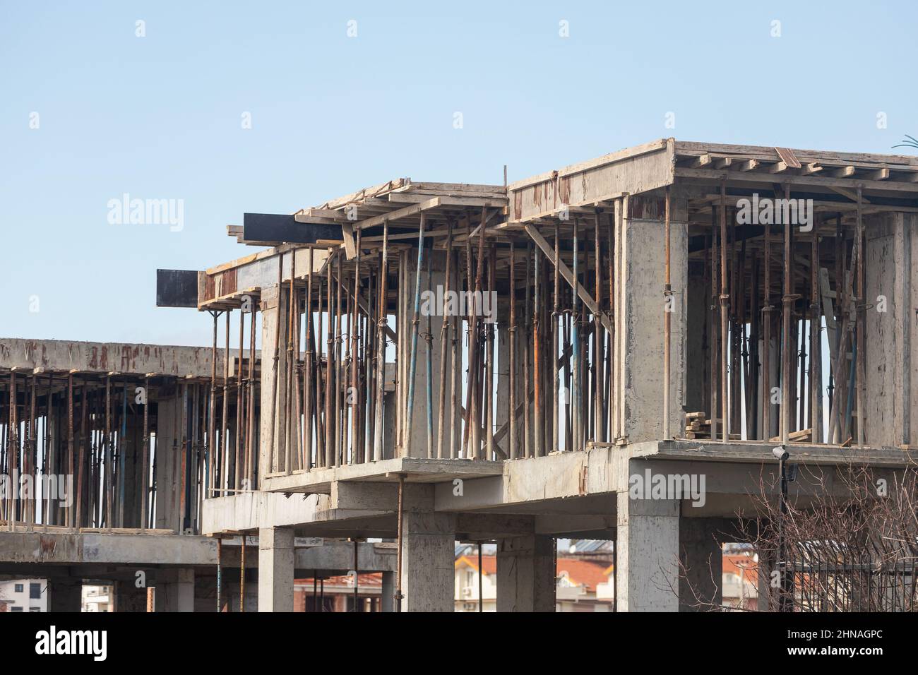 Gros plan de la construction d'un bâtiment en pierre.Construction d'un ...