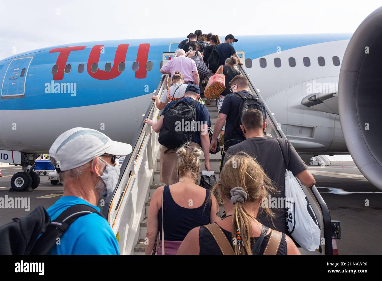 Passagers à bord d'un avion Tui 787-8 Dreamliner à l'aéroport ...
