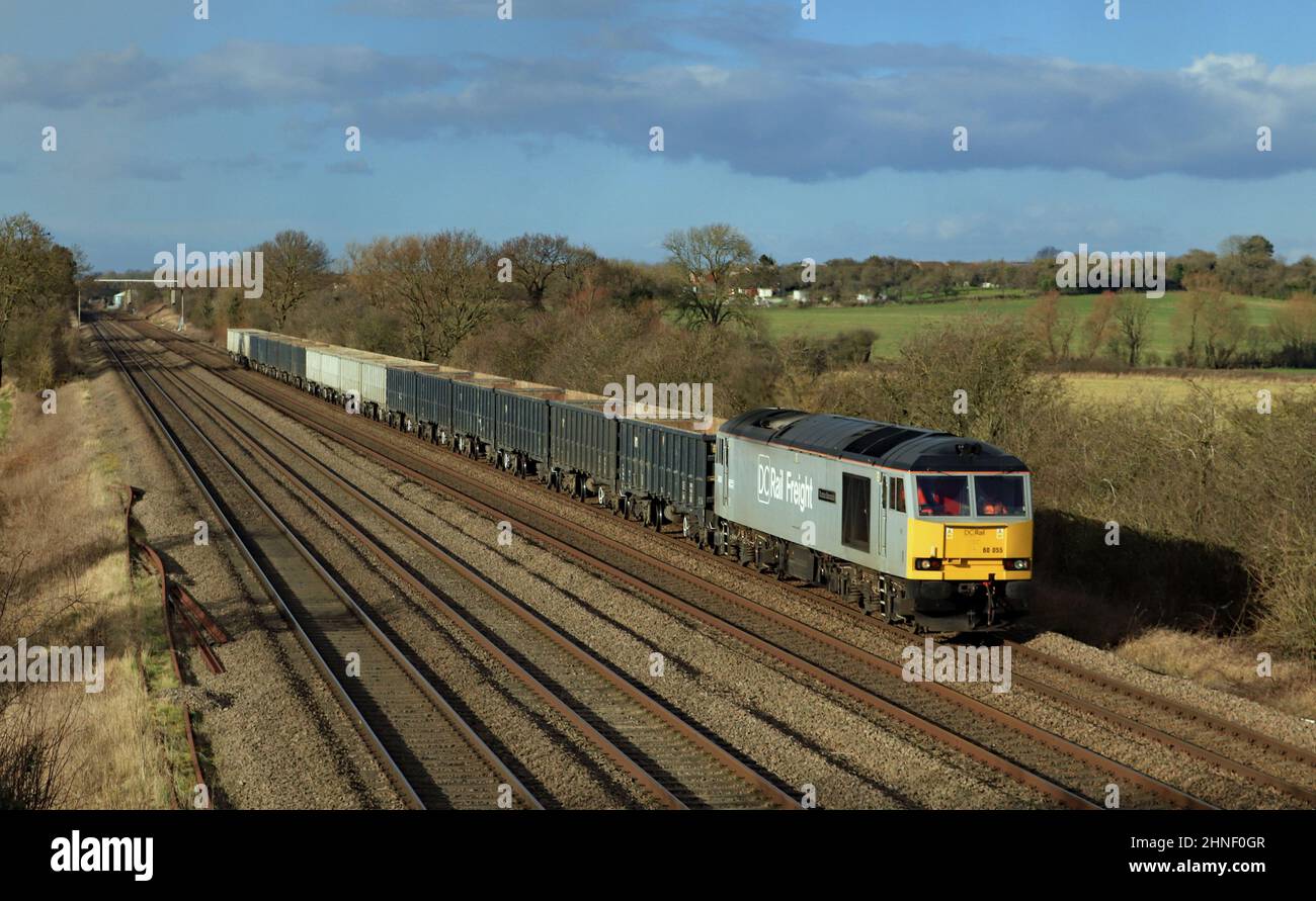Le trajet de 60055 de la locomotive diesel de DCrail est un train de ...