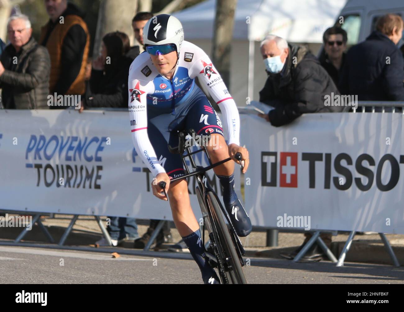 Louis VERVAEKE de Quick-Step Alpha Vinyl TeamSurveying the Tour de ...