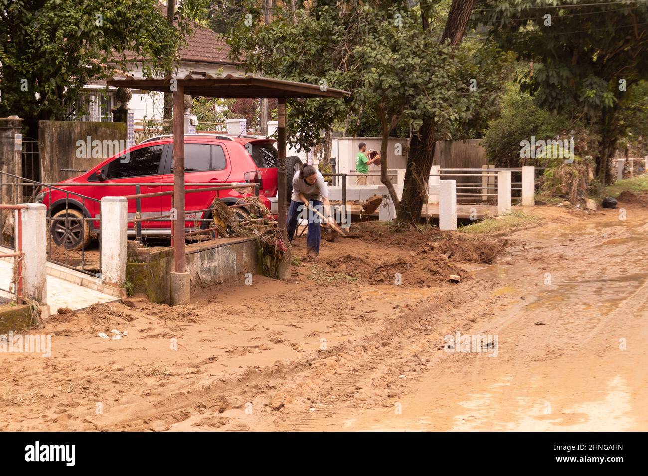 PETR'POLIS, RJ - 16.02.2022: TRAGÉDIE À PETROPOLIS RJ - le lendemain de la grave tempête qui a ...