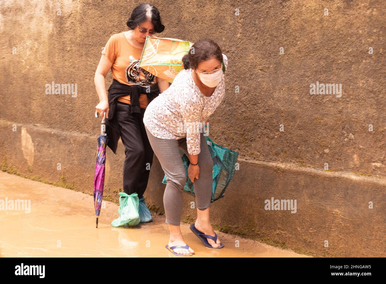 PETR'POLIS, RJ - 16.02.2022: TRAGÉDIE À PETROPOLIS RJ - le lendemain de la grave tempête qui a ...