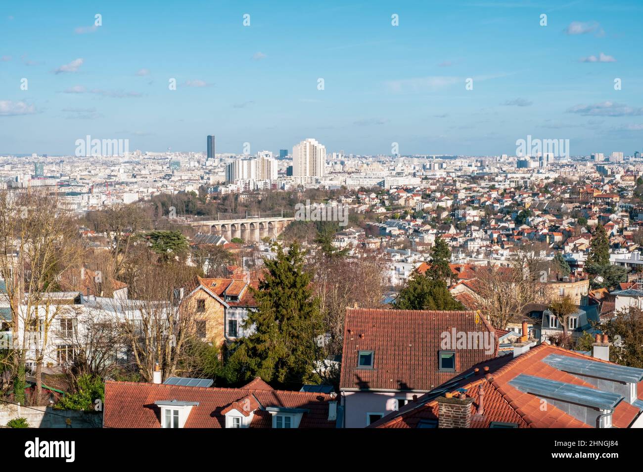 Vue aérienne du paysage urbain vue depuis la terrasse du parc de l ...