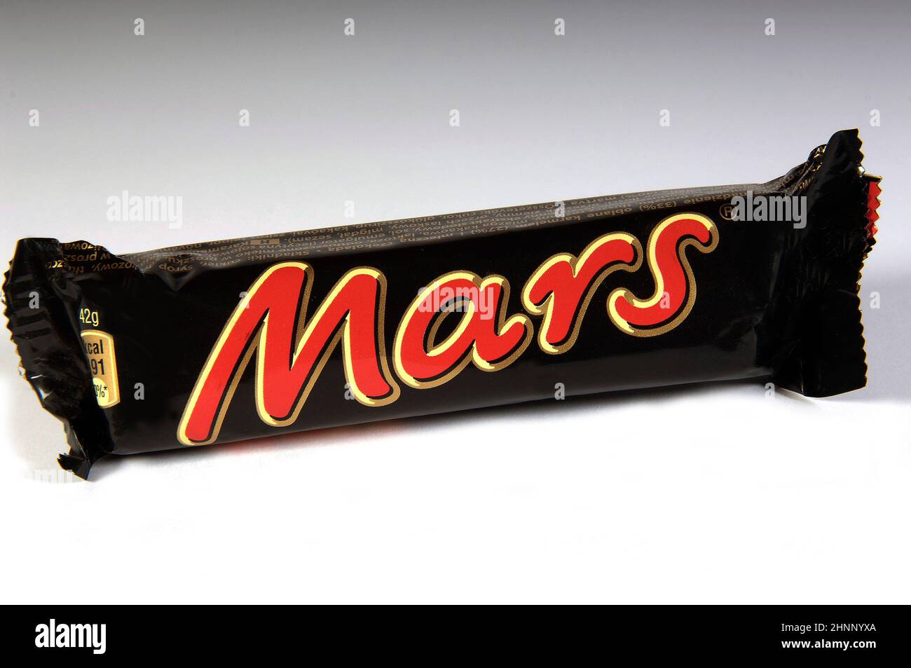 Mars bar fond blanc Banque de photographies et d’images à haute résolution - Alamy