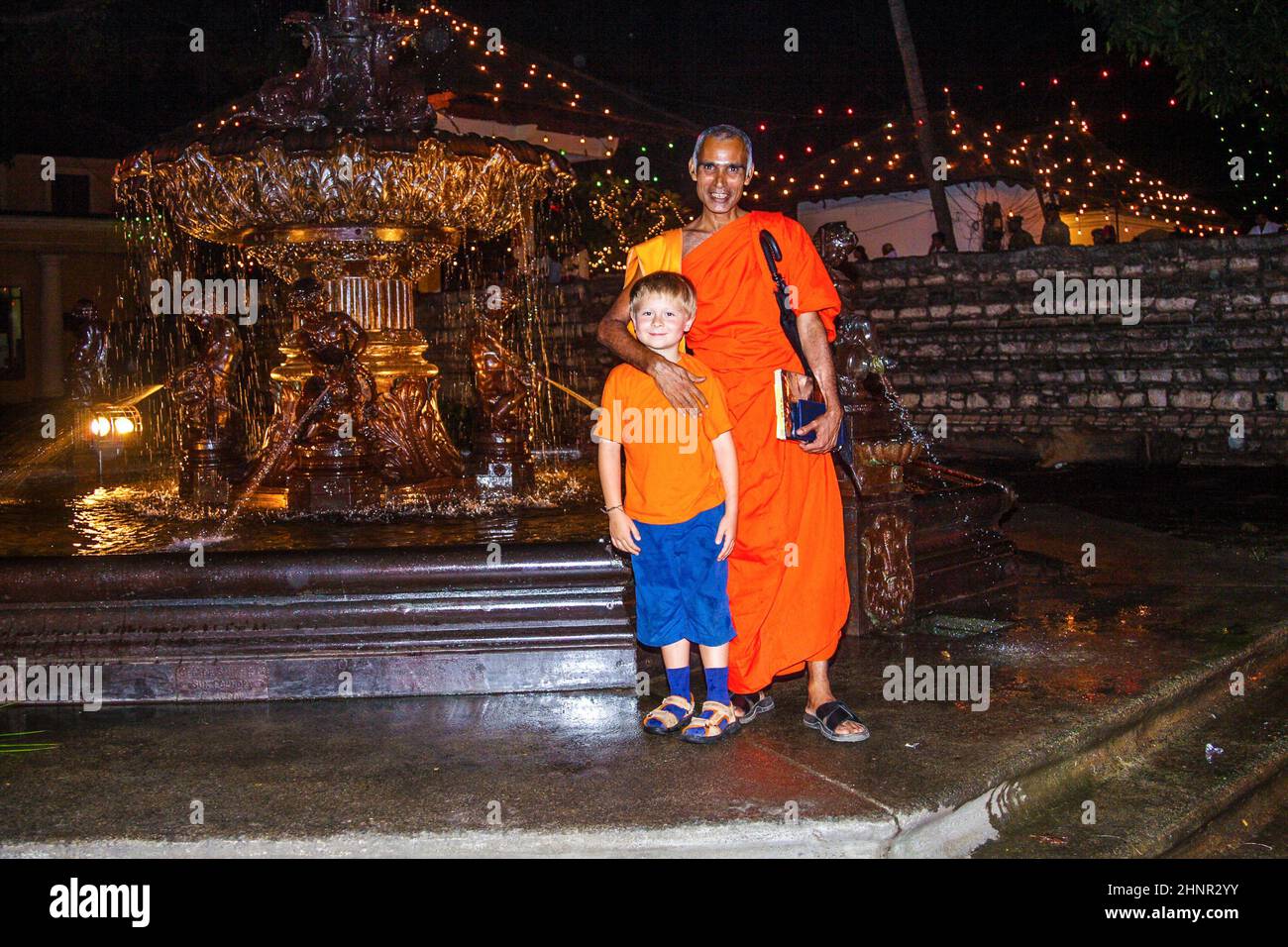 Moine avec enfant Banque de photographies et d’images à haute ...