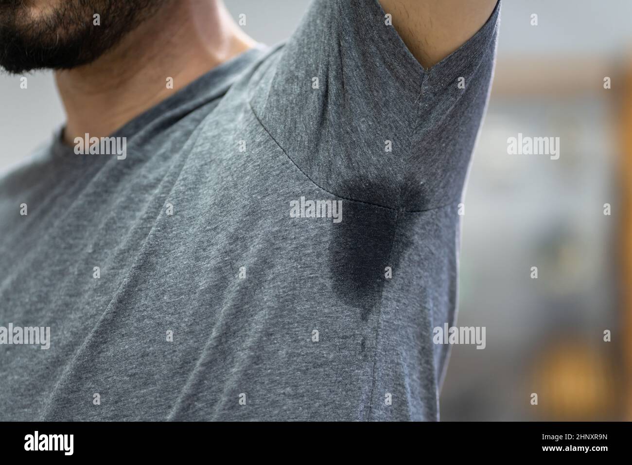 Homme qui transpire aisselle Banque de photographies et d’images à ...