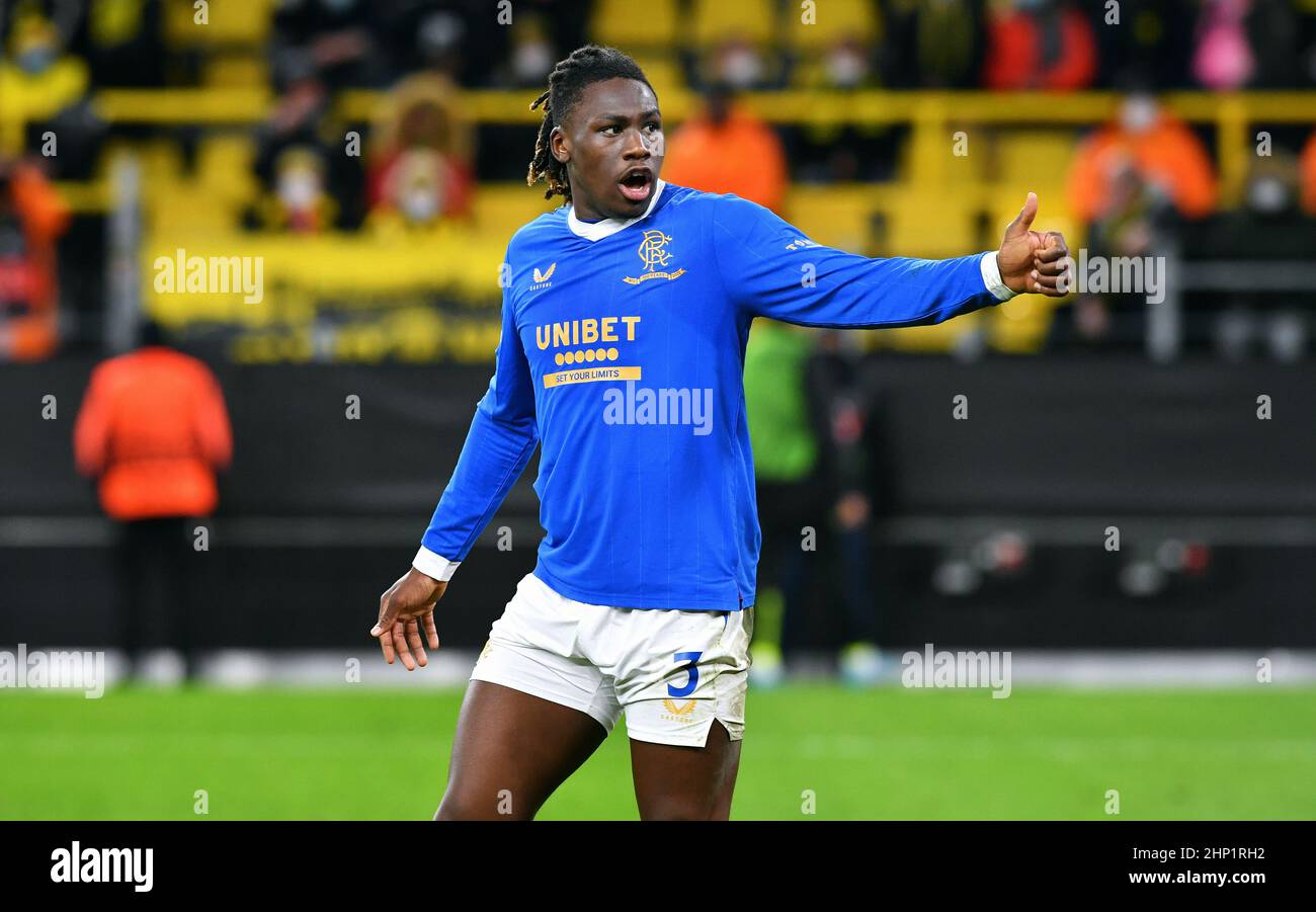 Calvin bassey Banque de photographies et d’images à haute résolution ...