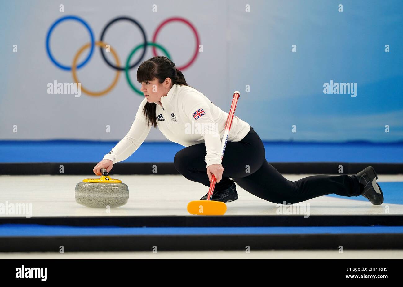 Hailey Duff, en Grande-Bretagne, s'échauffe avant la demi-finale du ...