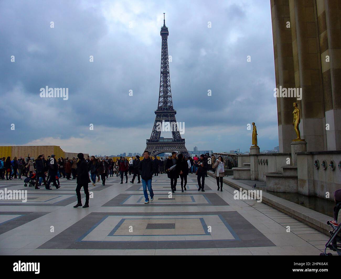 Monument gustave eiffel Banque de photographies et d’images à haute ...