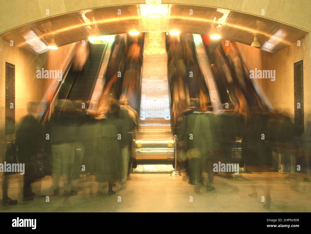 Grand escalator de la gare centrale Banque de photographies et d’images ...