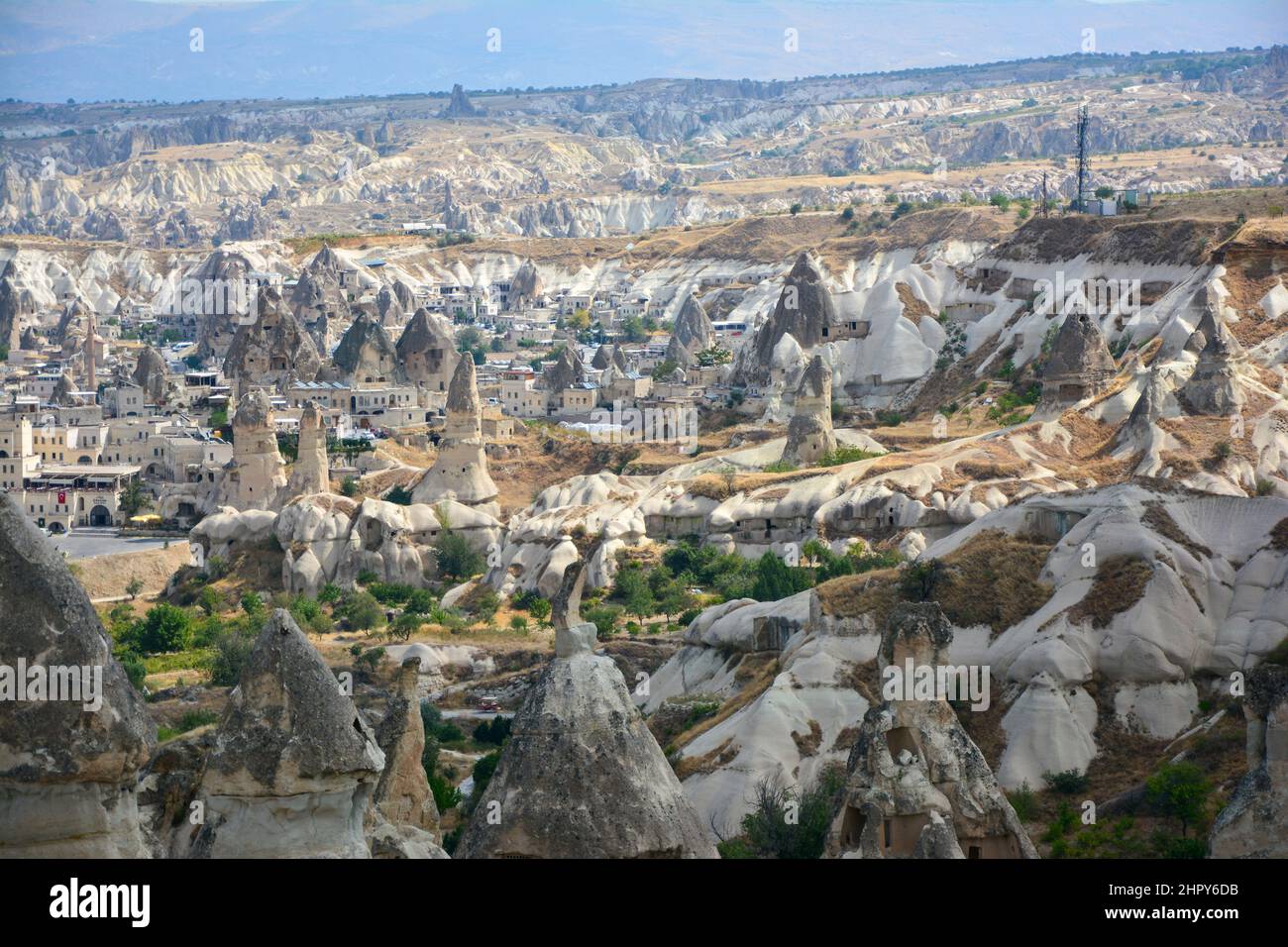 Grotte de tuf calcaire Banque de photographies et d’images à haute ...