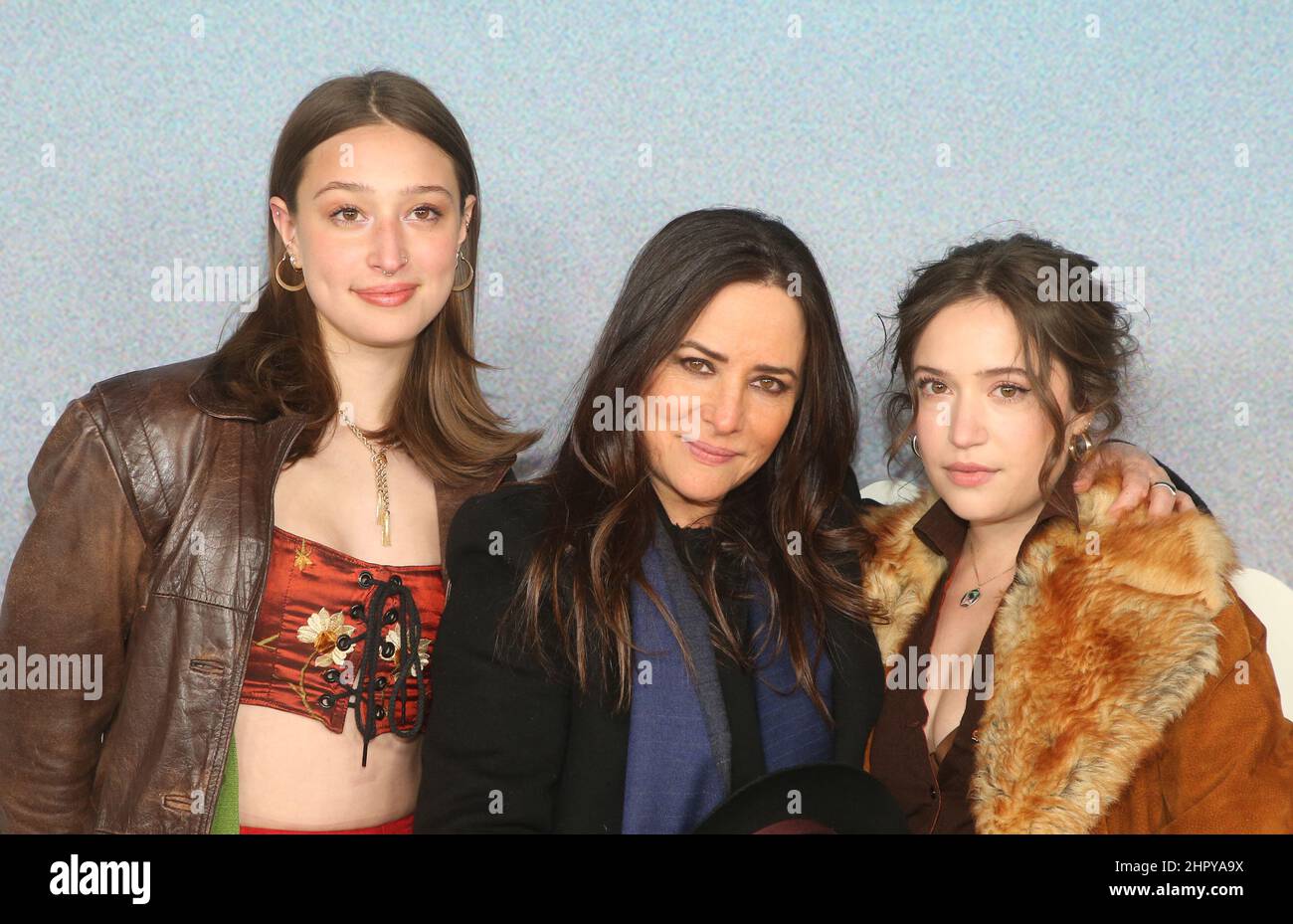 Rocky adlon and pamela adlon Banque de photographies et d’images à ...