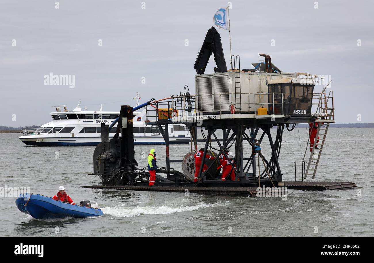 Schaprode, Allemagne. 24th févr. 2022. Entre les îles de Rügen et ...