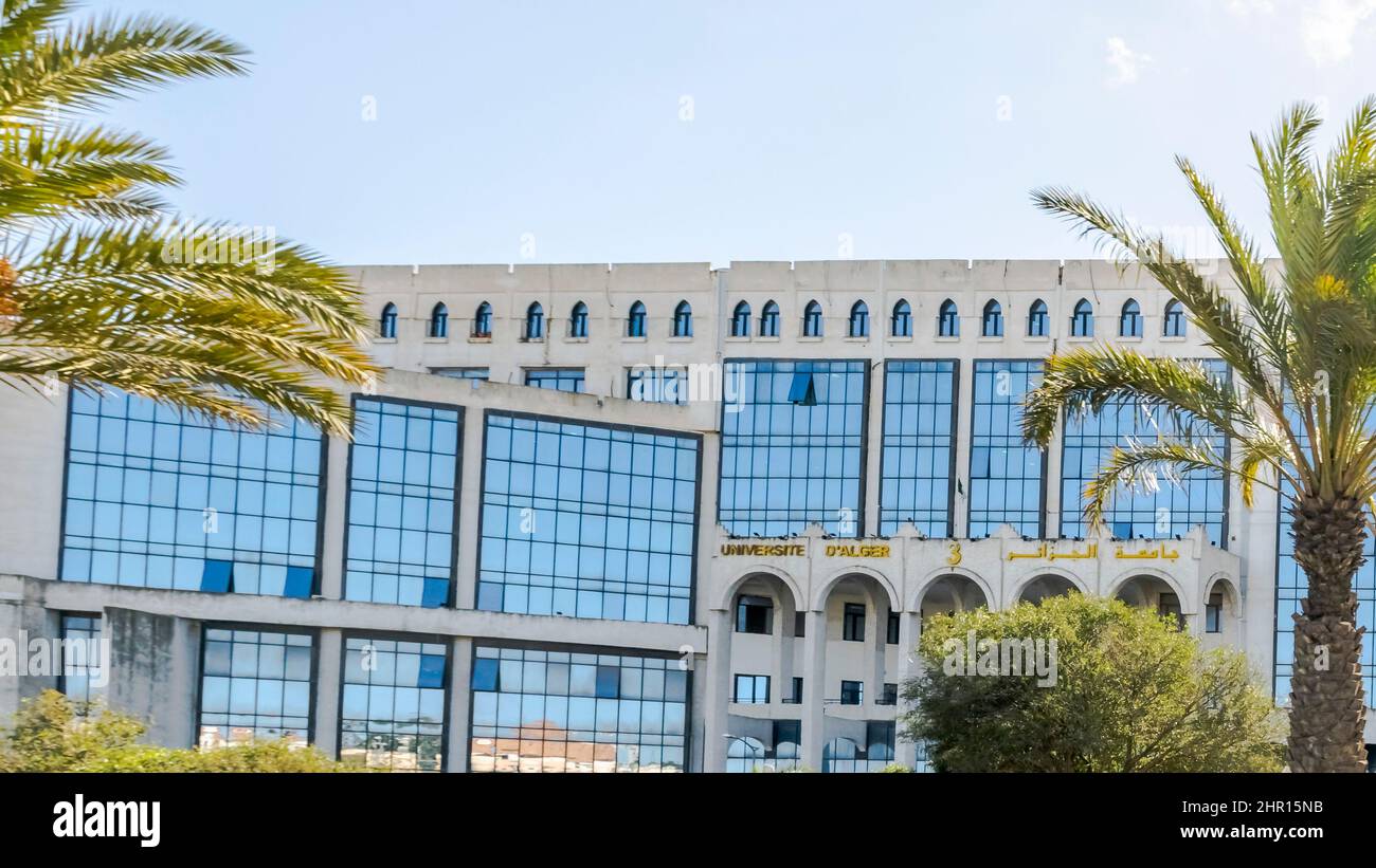 Université d'Alger 3 Faculté des sciences de l'information et de la ...