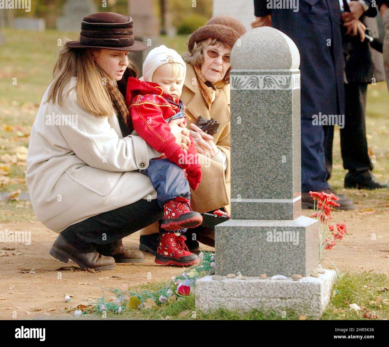 PA PHOTOS/CP - Royaume-Uni SEULEMENT: Nina Schleifer (à gauche), son ...