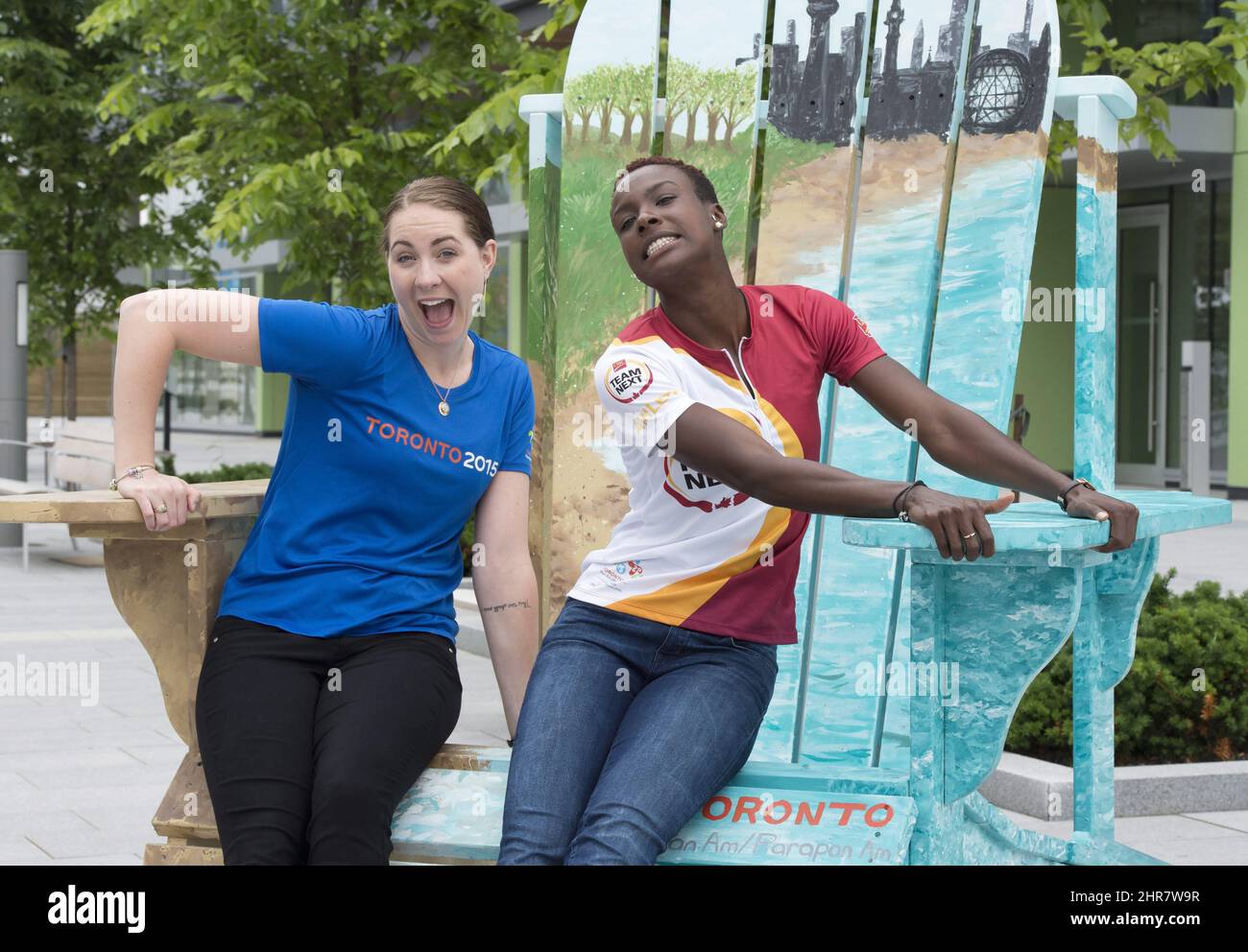 Les athlètes Julia Wilkinson (à gauche) et Kimberly Hyacinthe l'ont ...