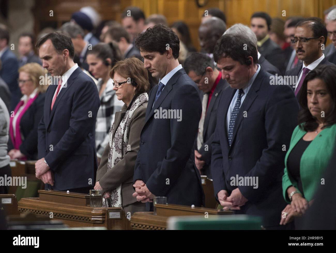 Le premier ministre Justin Trudeau et les députés font une pause pour ...