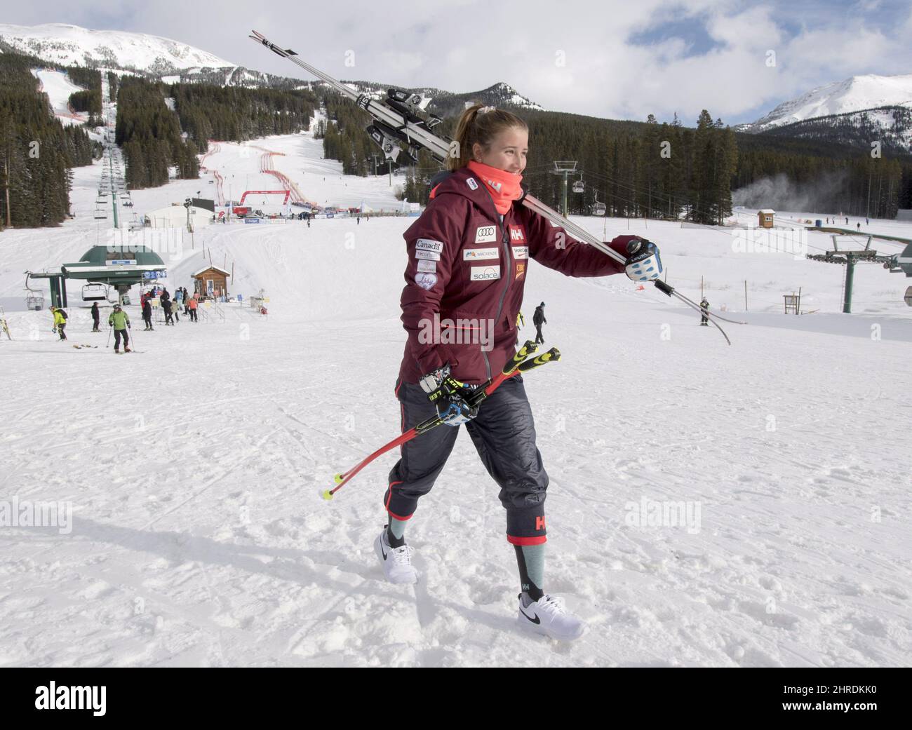 Stephanie Fleckenstein, du Canada, a fait ses skis après l'annulation ...