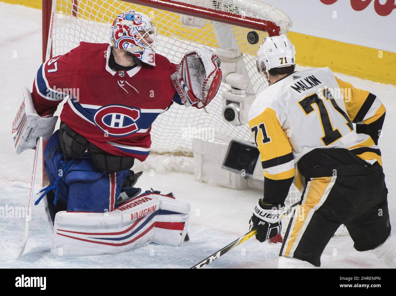 Le gardien de but des Canadiens de Montréal Antti Niemi (37) est marqué ...