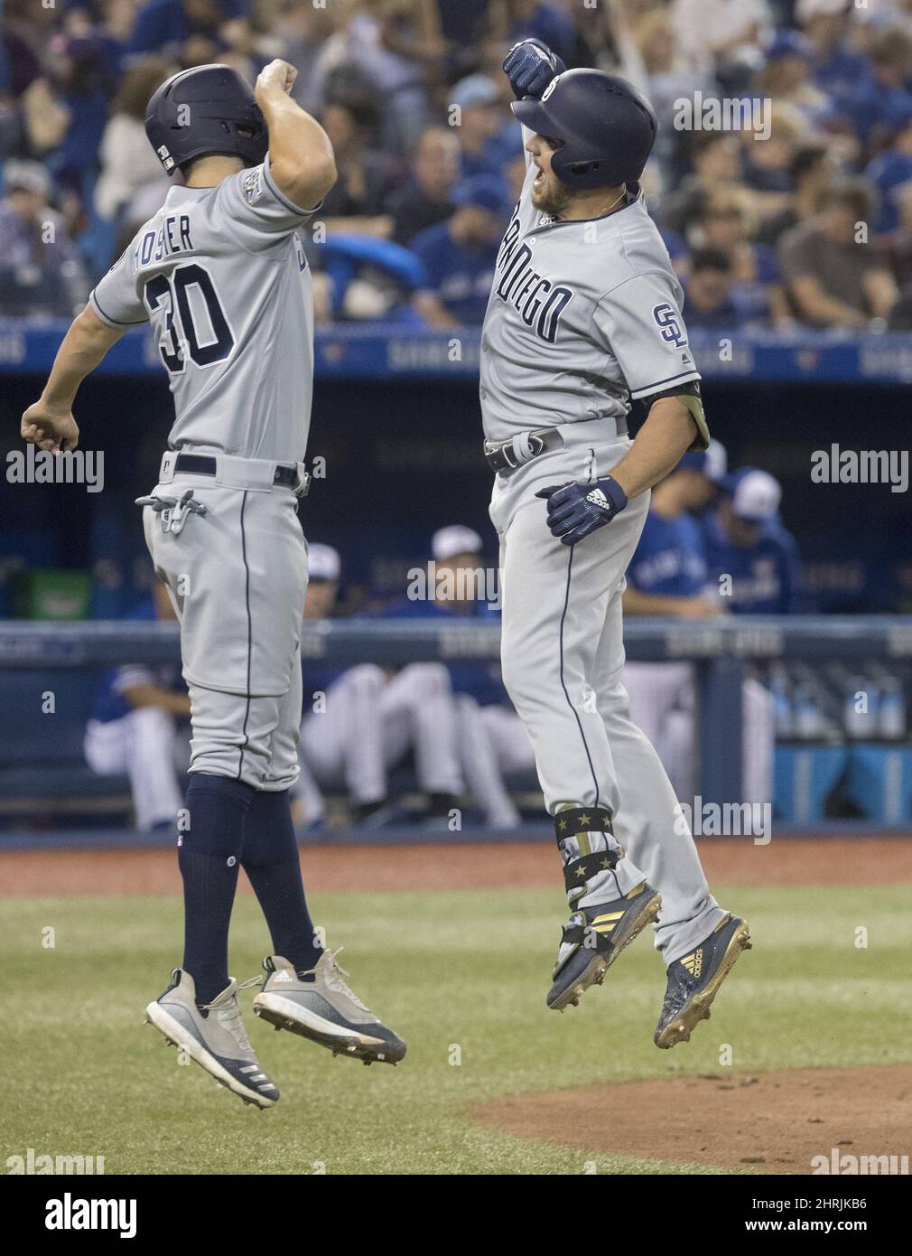 Le chasseur de San Diego Padres Renfroe fête avec Eric Hosmer après ...