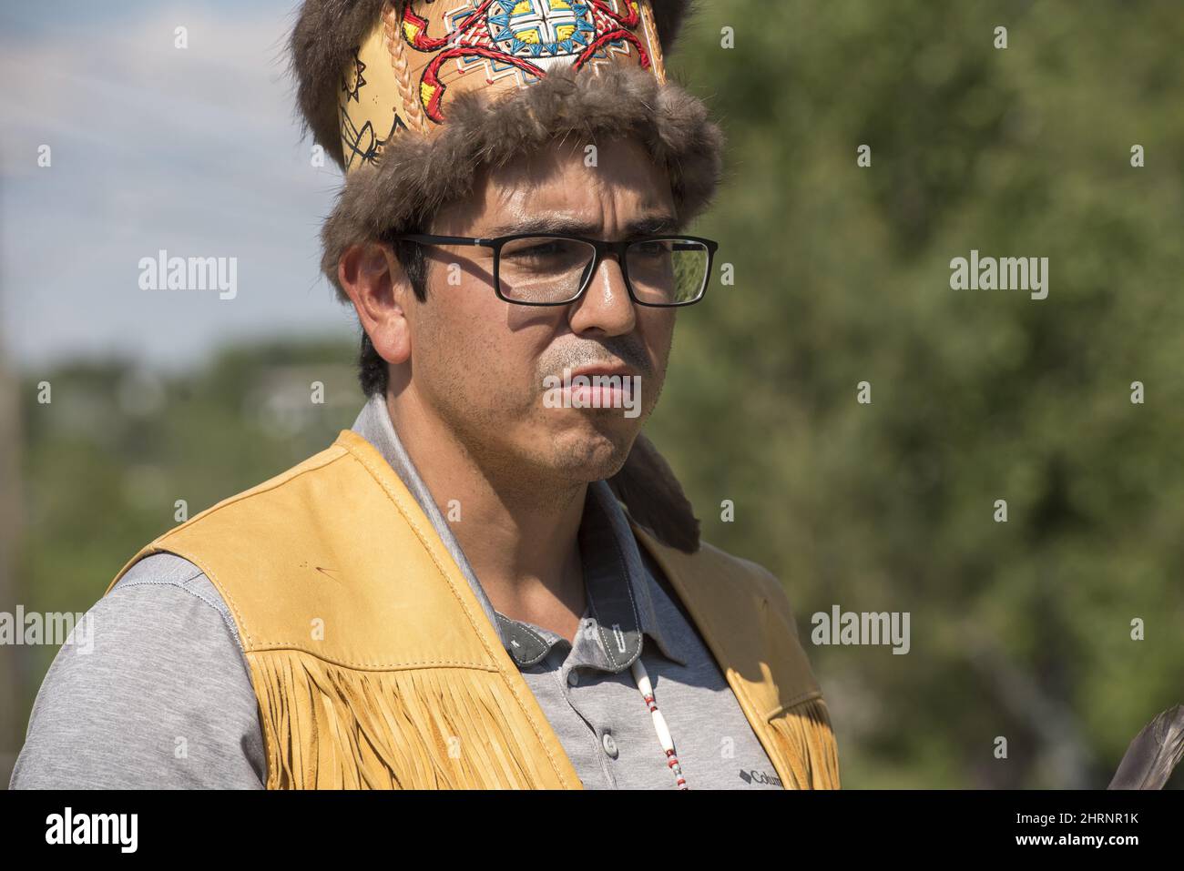 Le chef Bill Ward, chef de la nation mi'kmaq Metepenagiag, parle avec ...