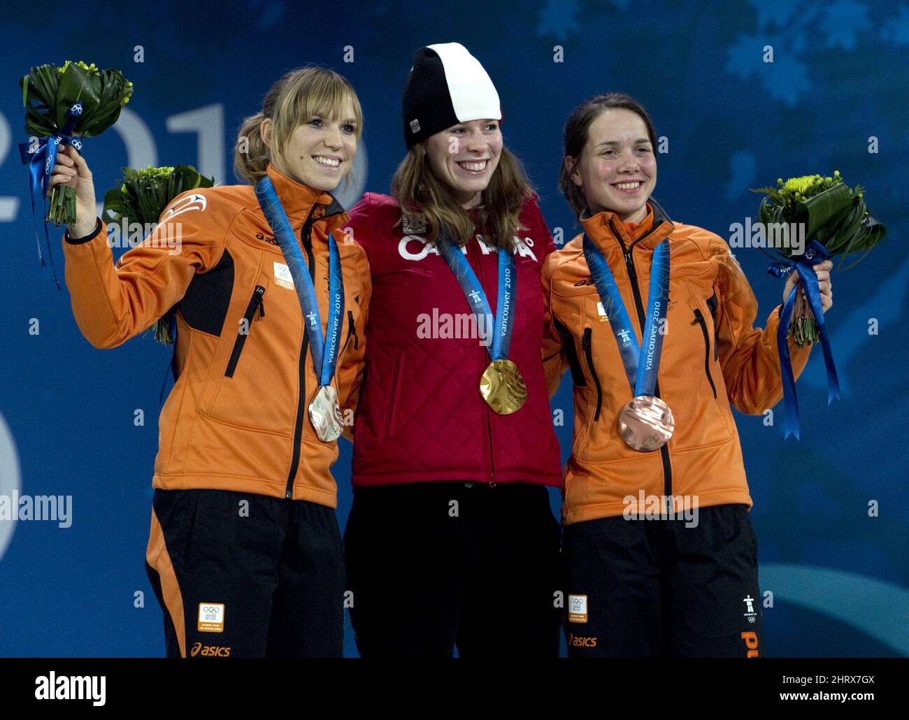 La médaillée d'or du centre canadien Christine Nesbitt, est montée sur ...