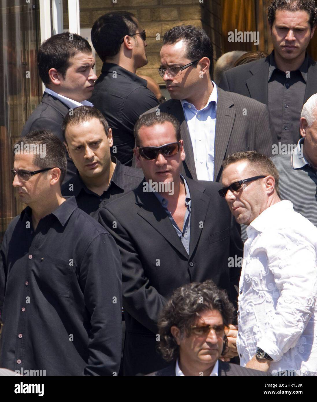 Leonardo Rizzuto, deuxième de droite, fils de Vito Rizzuto, parrain de ...