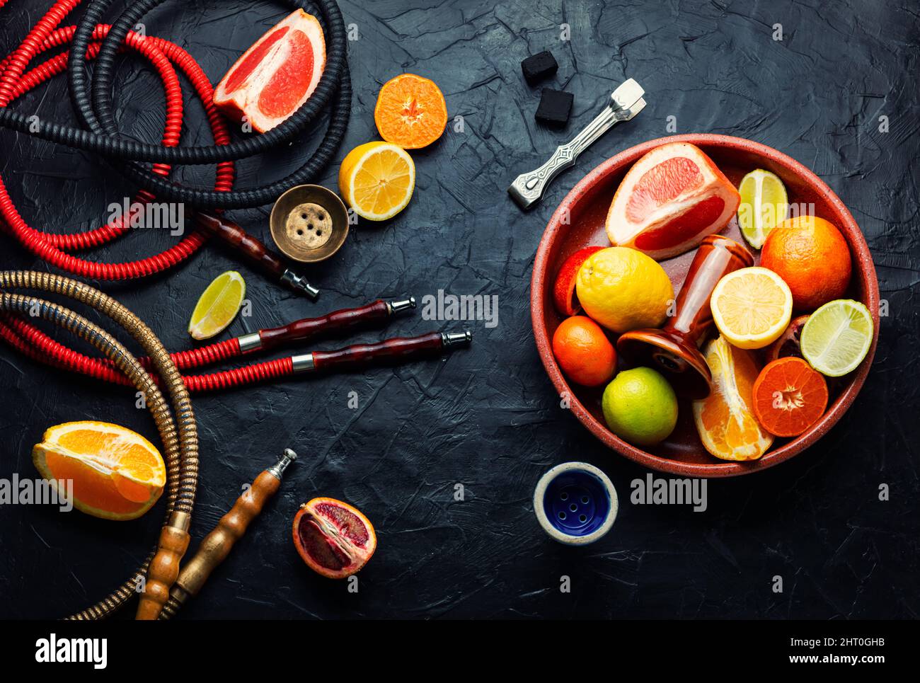 Fumer du kalian ou de la shisha avec du tabac à partir d'agrumes ...