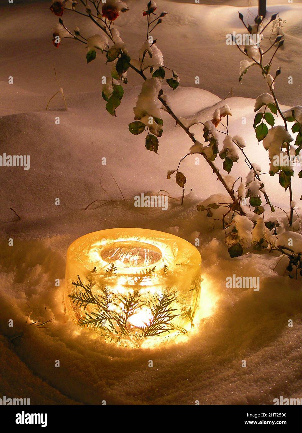 Ice lantern Banque de photographies et d’images à haute résolution - Alamy