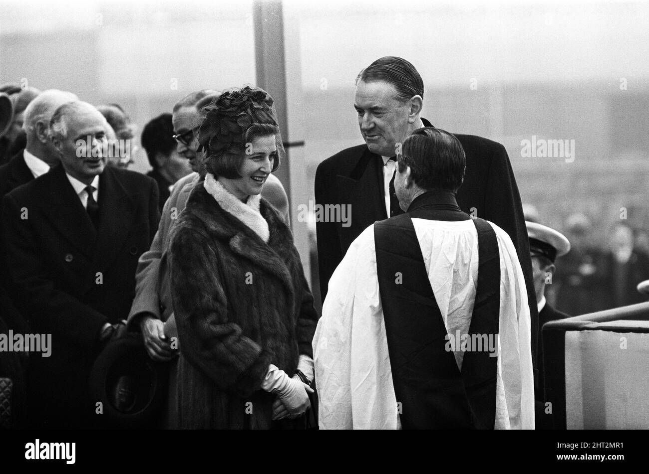 La princesse Alexandra lance le navire Waikato au chantier naval ...