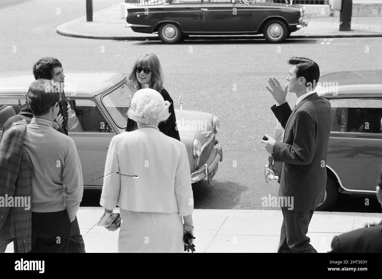 Life at the Top, film de 1965, sur place, tournage autour du bâtiment ...