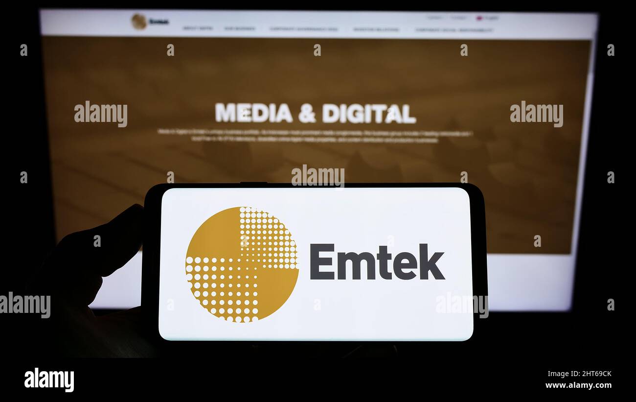 Pt elang mahkota teknologi tbk Banque de photographies et d’images à ...