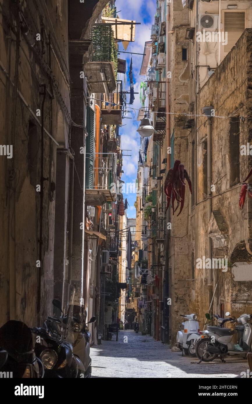 Centre historique de naples Banque de photographies et d’images à haute ...