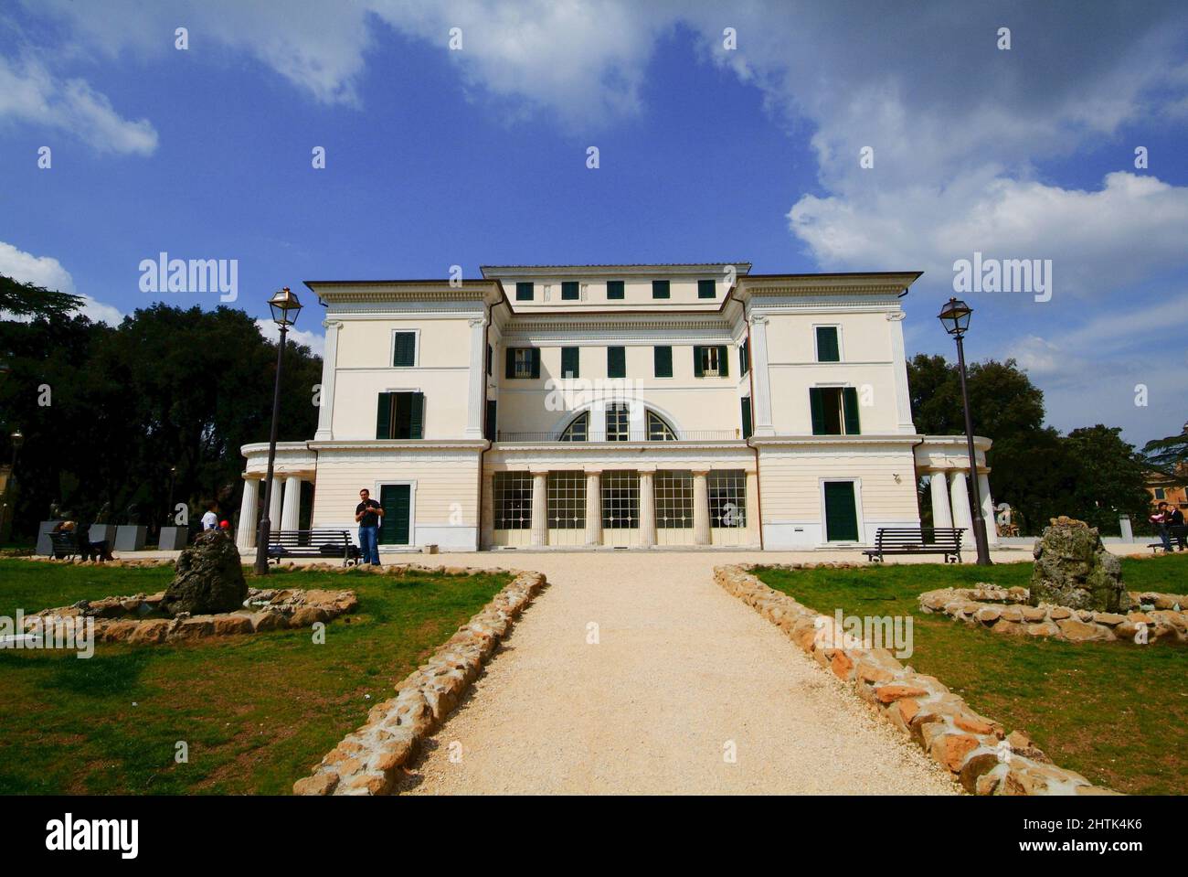 Palazzo torlonia palace Banque de photographies et d’images à haute ...
