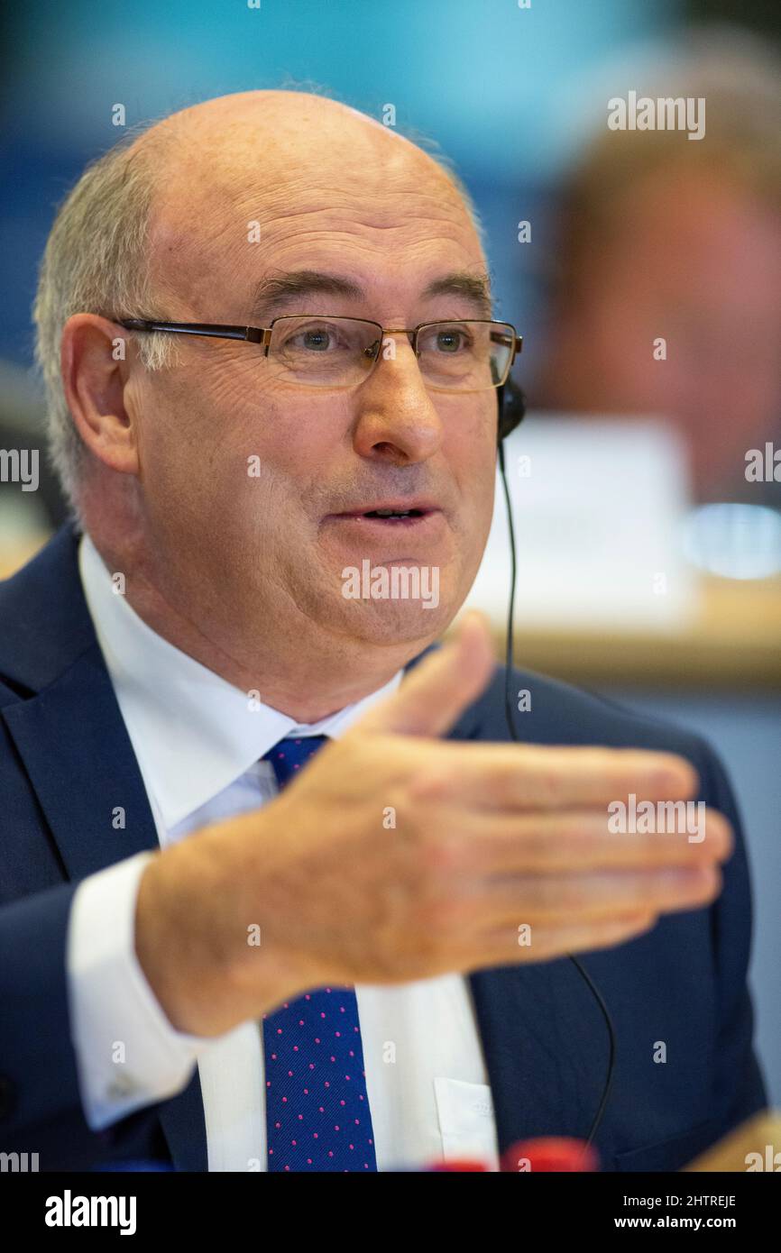 Phil hogan Banque de photographies et d’images à haute résolution - Alamy