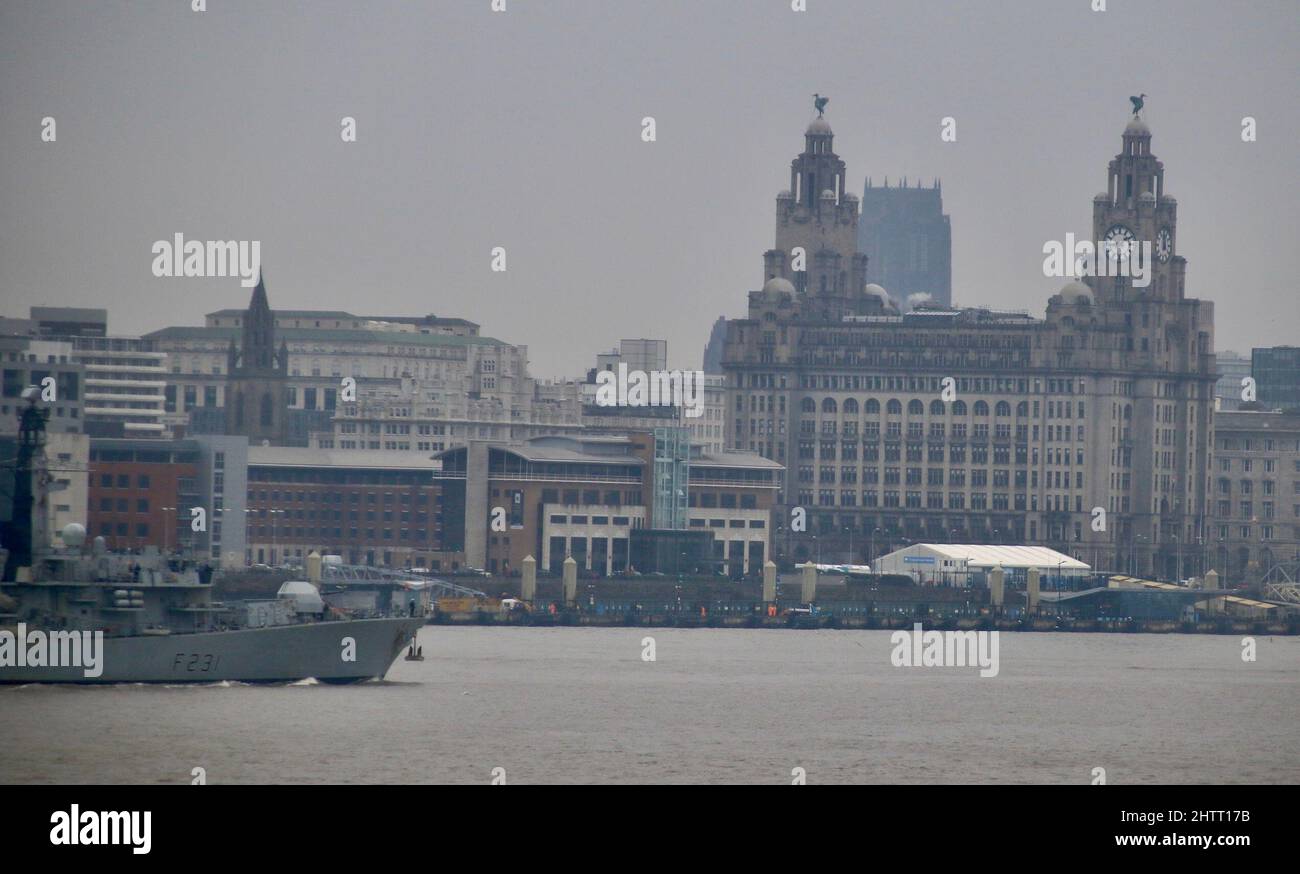 Warship vessel hms mersey Banque de photographies et d’images à haute ...