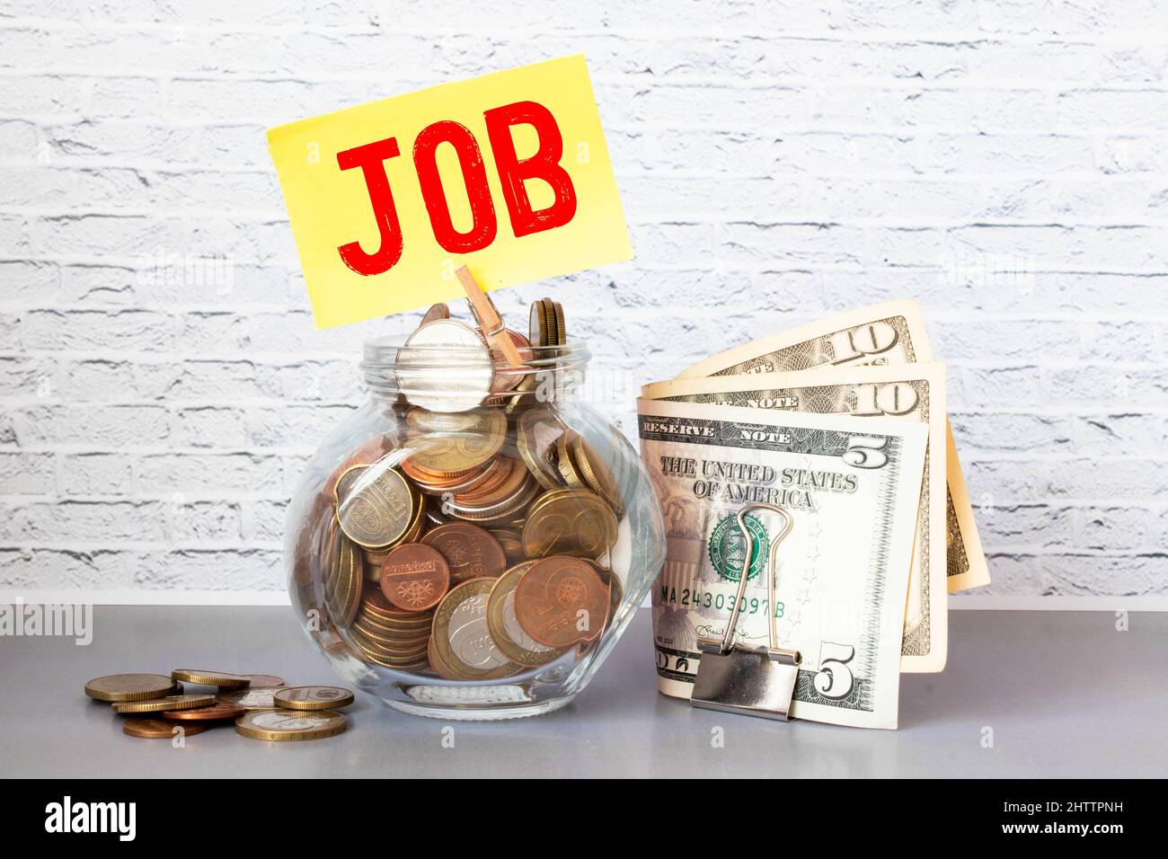 Concept national. Le drapeau du Canada présente des casse-têtes de nom ...