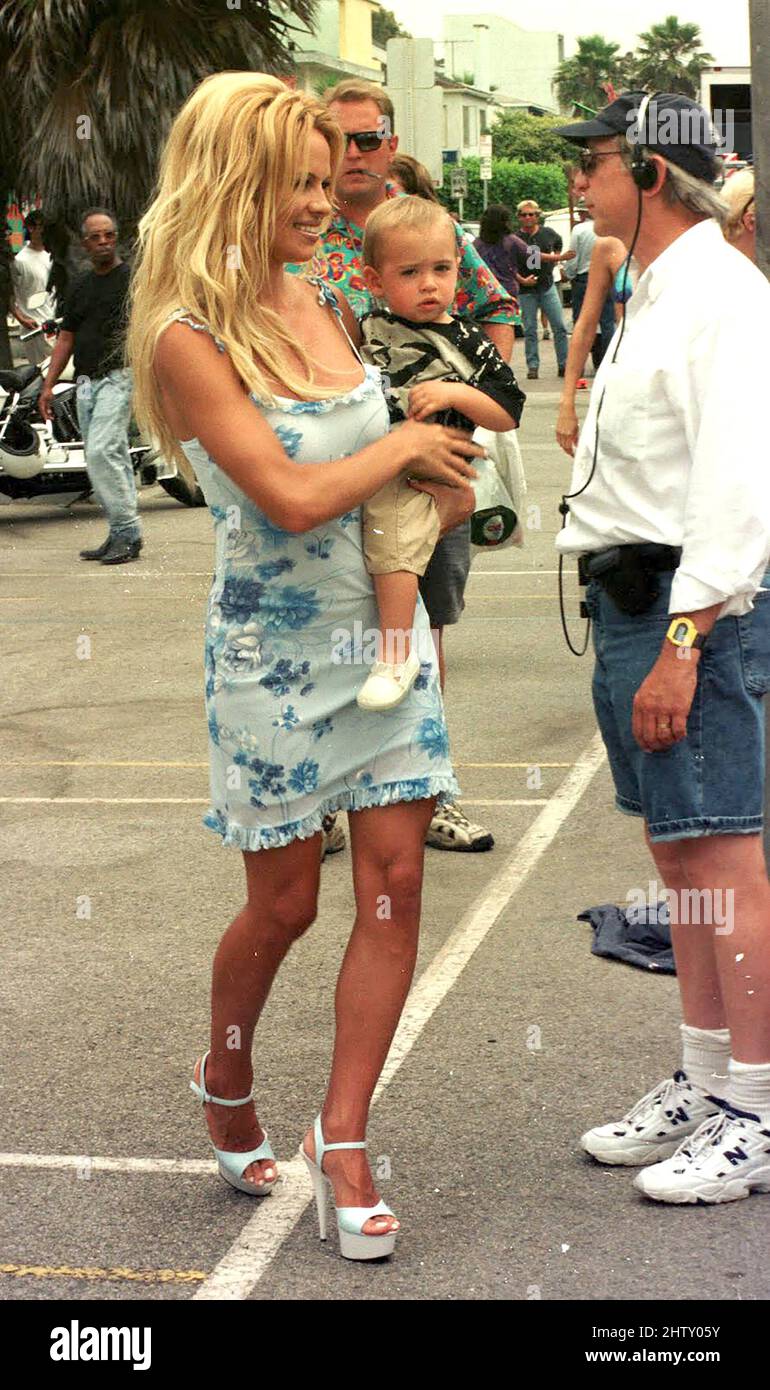 Pamela anderson pendant Banque de photographies et d’images à haute ...