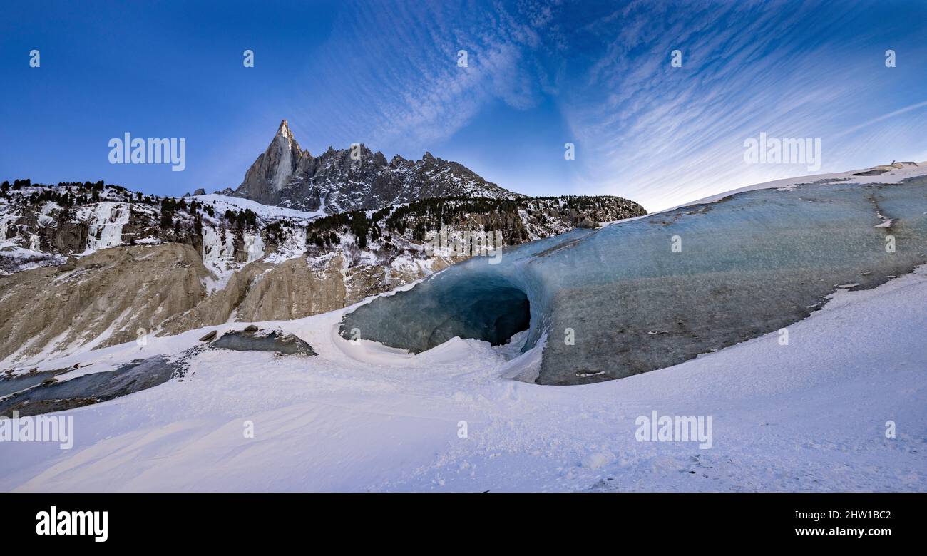 France, haute-Savoie (74), Chamonix-Mont-blanc, grotte de la Mer de ...