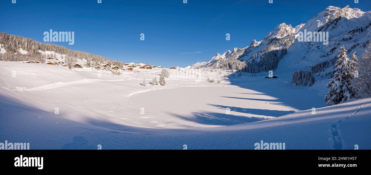 France, haute-Savoie (74), la Clusaz, Lac des Confins (1358 M ...