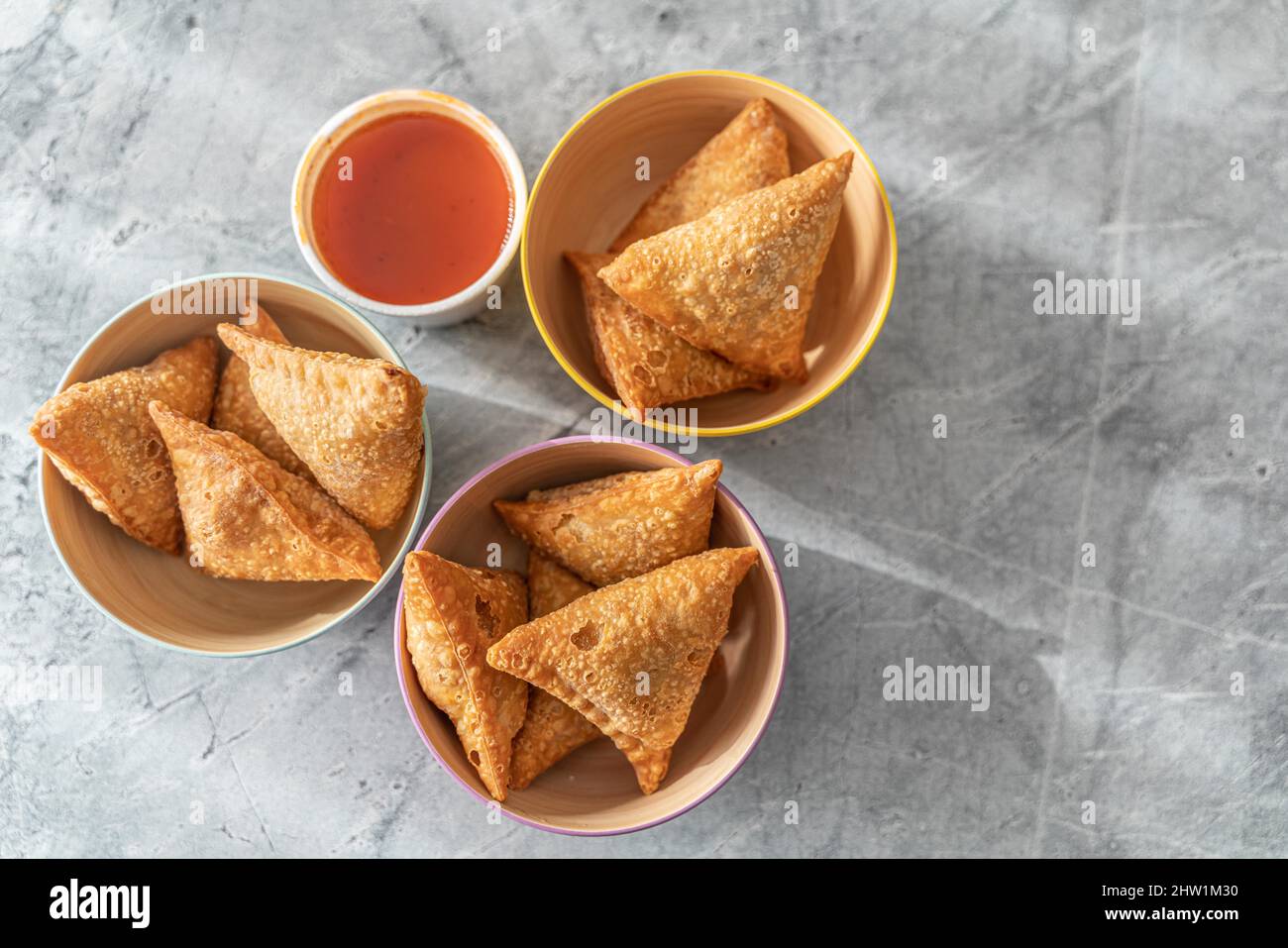 Viande samosa Banque de photographies et d’images à haute résolution ...