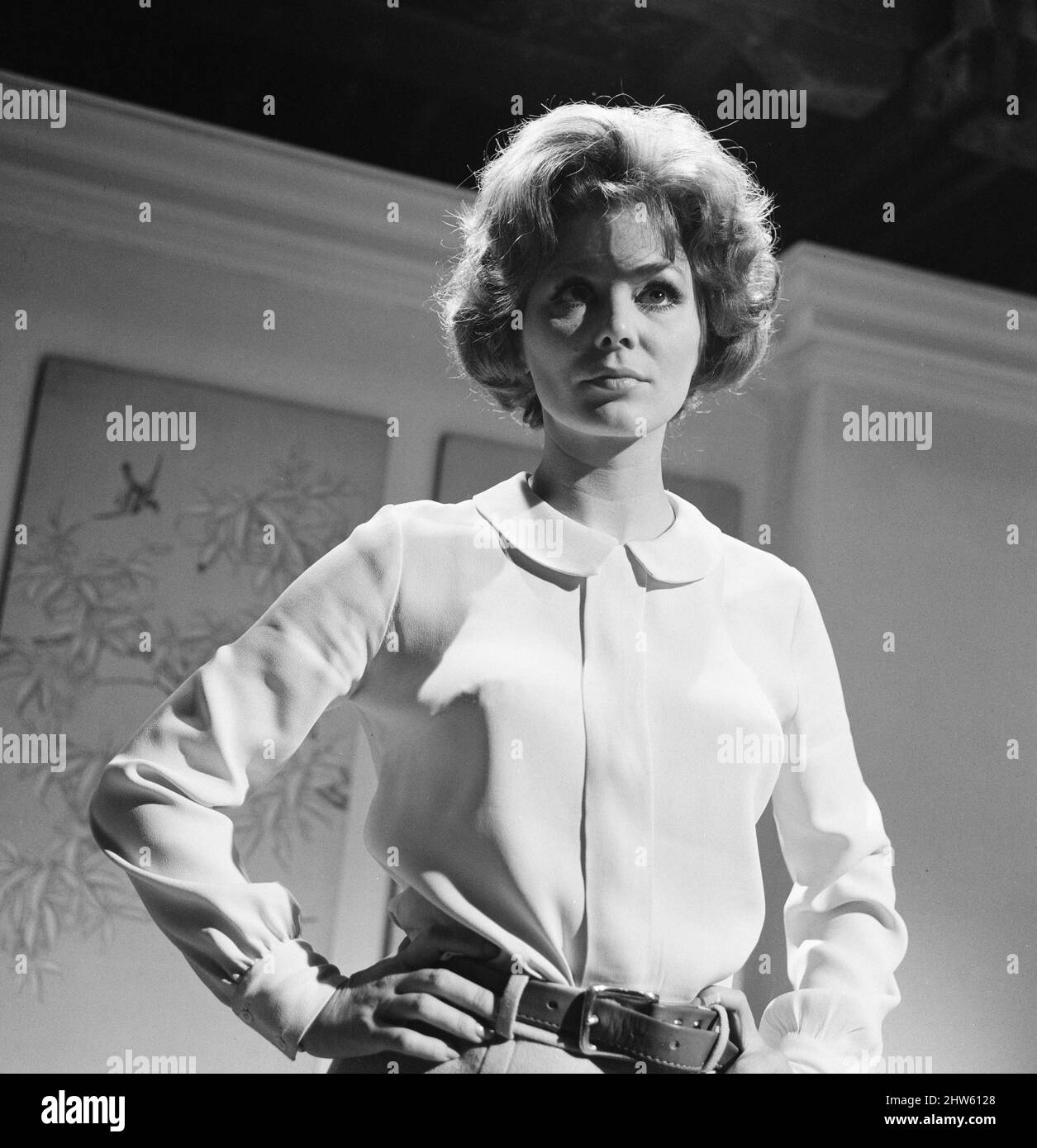 Irina demick Banque d'images noir et blanc - Alamy