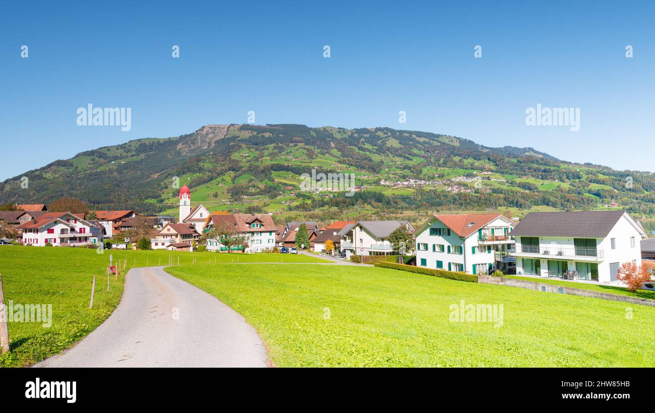 Lake lauerz Banque de photographies et d’images à haute résolution - Alamy