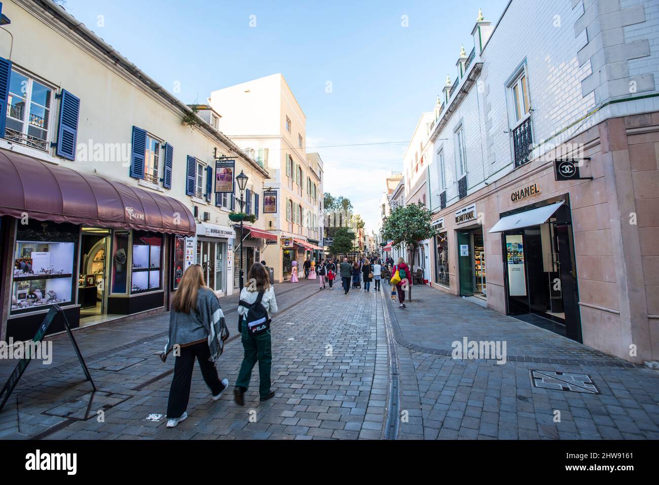 Gibraltar shopping in main street Banque de photographies et d’images à ...