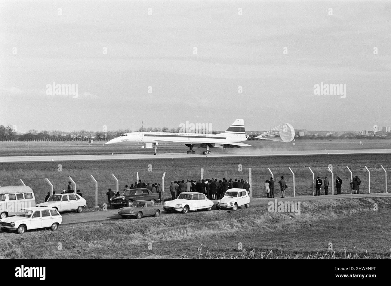 Concorde prototype 001 vole pour la première fois à l'aéroport de ...